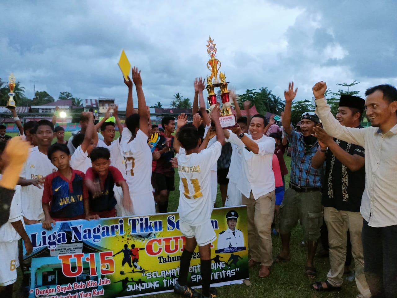 Liga Nagari Tiku Selatan U40, Jorong Pasa Tiku Sabet Gelar Juara – kaba12
