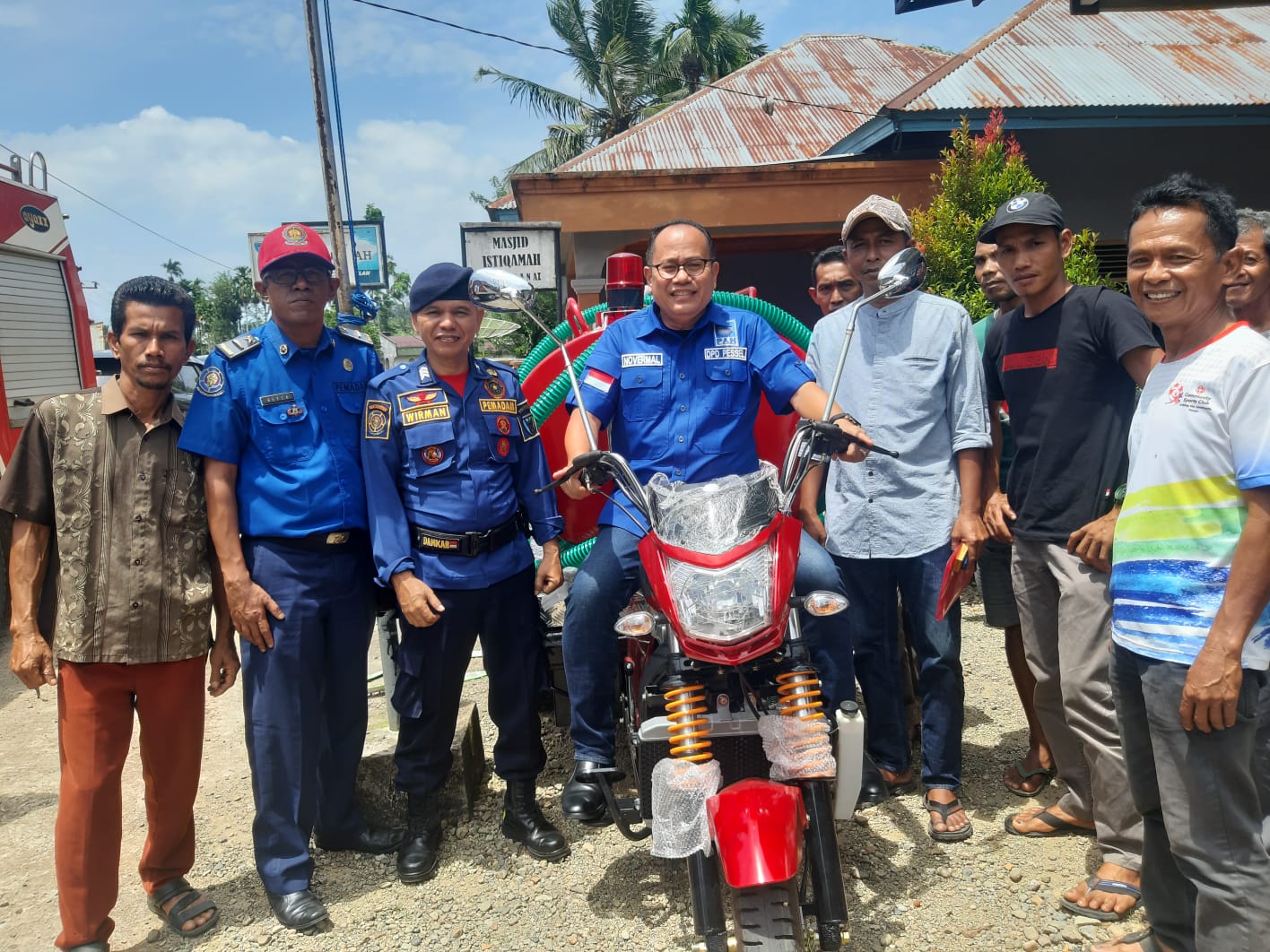 Peduli Kemanusiaan, Novermal Bantu Mini Damkar Untuk Nagari Palangai ...