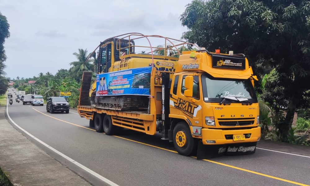 Wujud Dukungan Pada AWR-MW, H.Kasmir Siapkan 2 Alat Berat, Buka Jalan ...